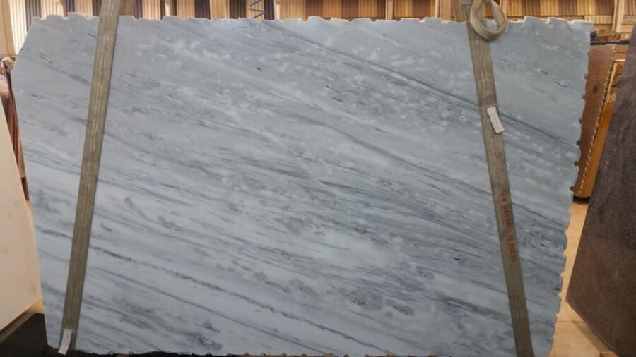 Mármore Branco Rajado de Cinza | B2Brazil